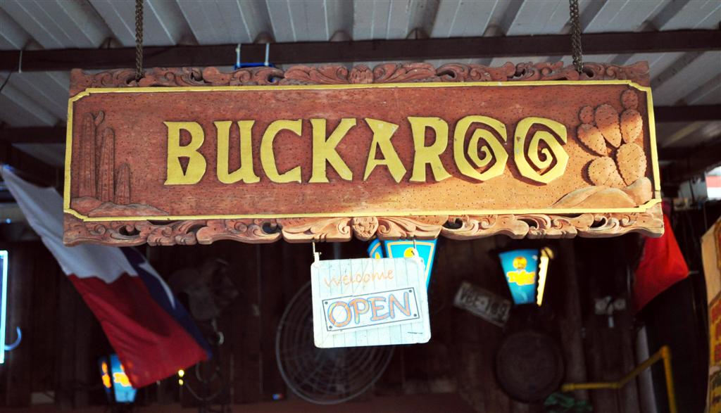 Entree Kibbles: Buckaroo BBQ & Grill - [Roast Leg of Spring Lamb (and ...