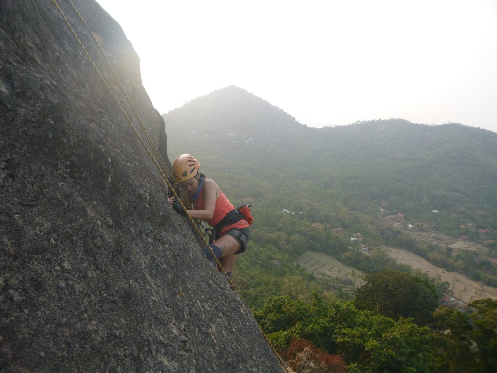 Padjajaran Anyar: Belajar dan Wisata Panjat Tebing di Gunung Parang