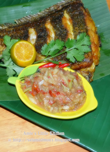 Lauk-pauk kampung tetap menyelerakan! Ikan Mata Sebelah Goreng, Sayur ...