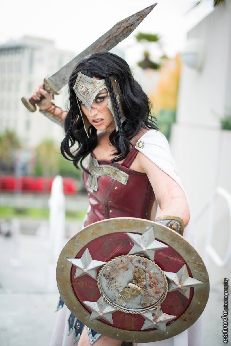 Elarte Cosplay: DC Universe - Warrior Wonder Woman Cosplay