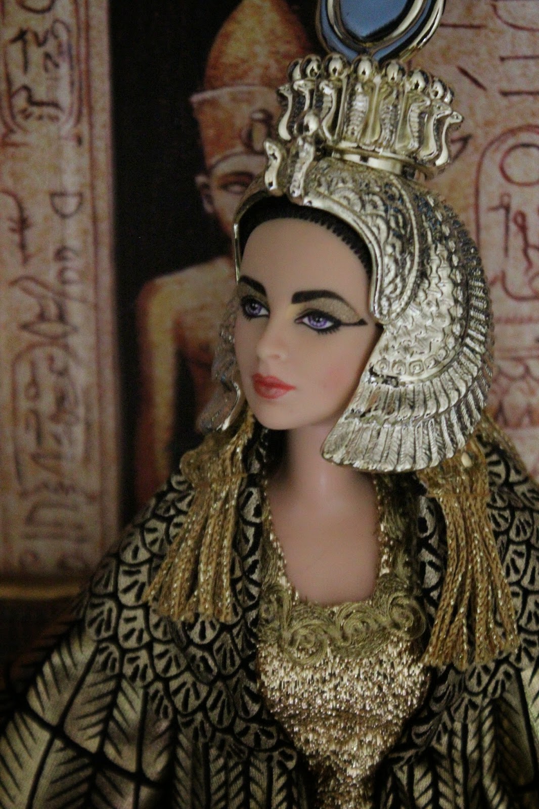 PLANET OF THE DOLLS: Doll-A-Day 158: Elizabeth Taylor as Cleopatra
