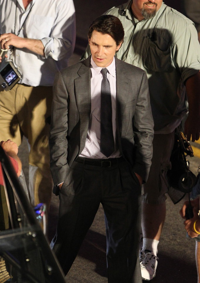 News: Nolan, Bale, Oldman and Batwing set photos