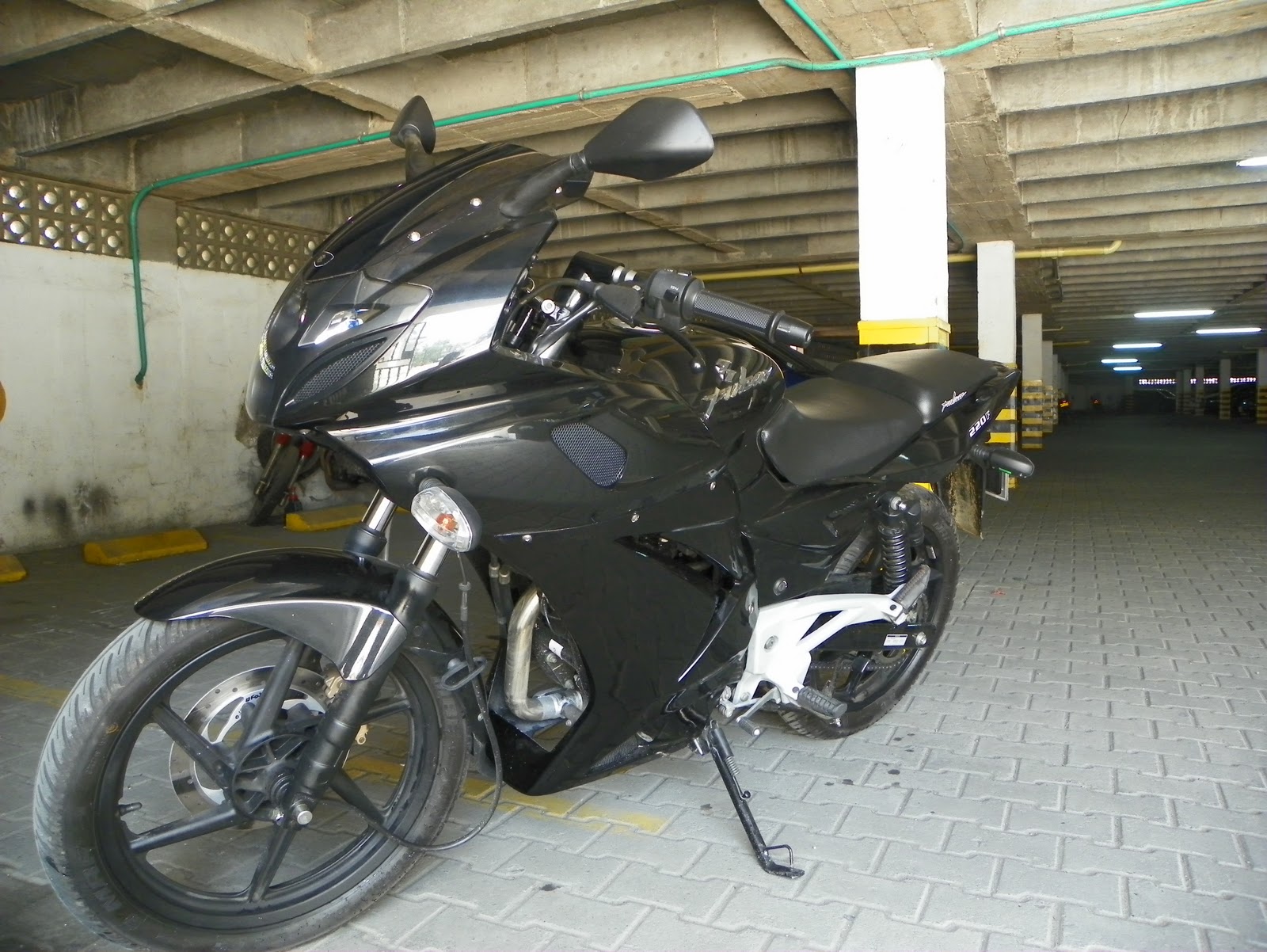 PULSAR 220 F MODIFICADA: PULSAR 220F MODIFICADA