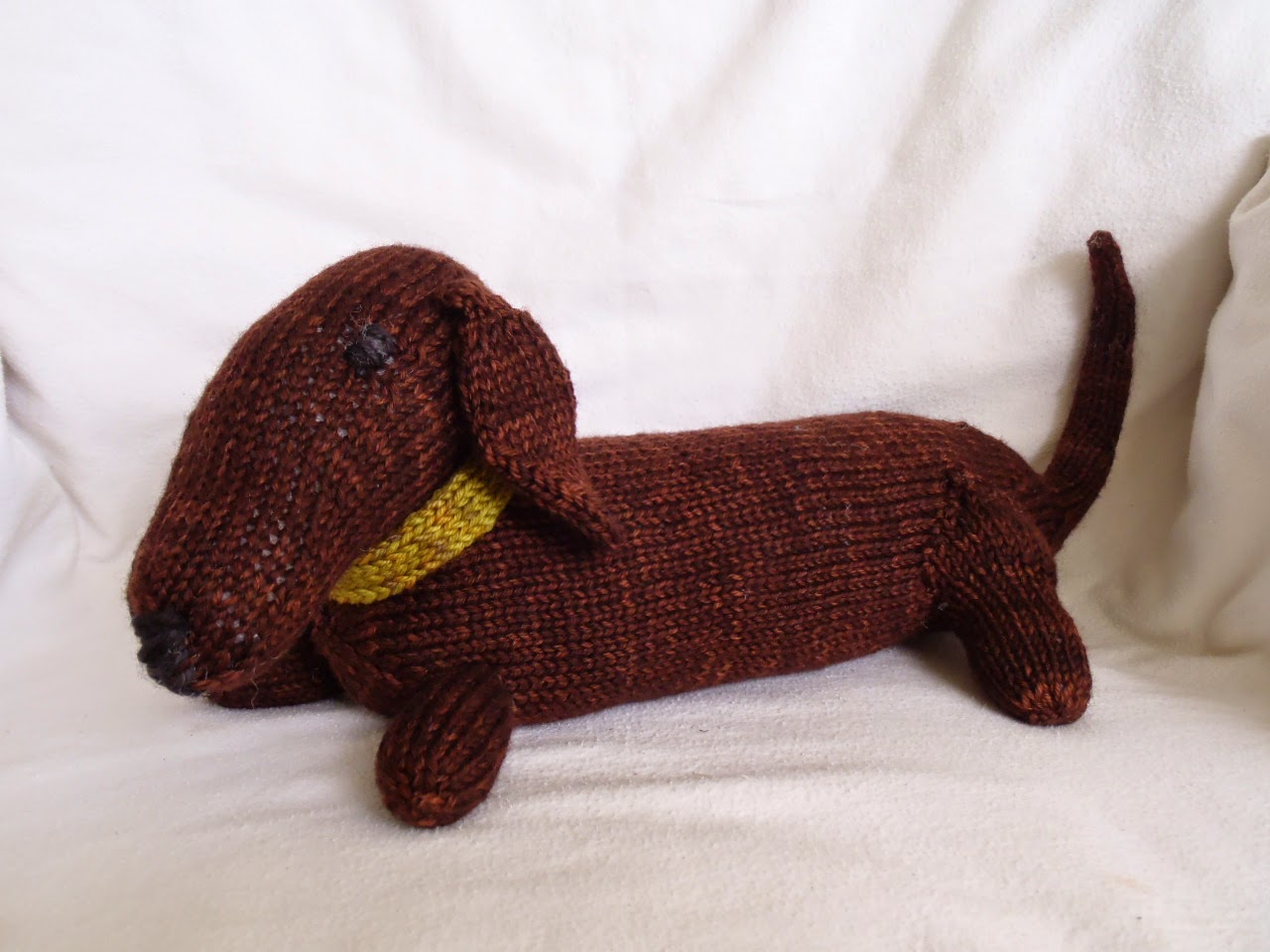 Stana's Critters Etc.: Knitting Pattern for Jelly, the dachshund