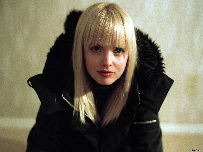 mena suvari awesome and fabulous images hd wallpapers photos and ...
