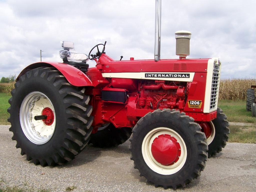 All about Tractors: Retro Mondays: 1206 International