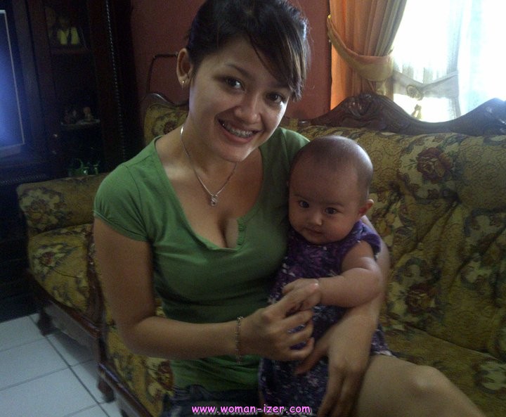 BREWOX: Cewek Toket Montok Pas Buat Bahan Coli Nanti Malam