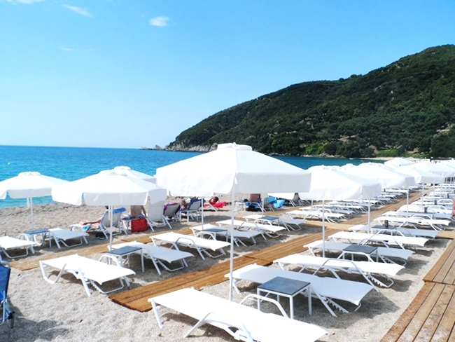 LICHNOS beach: must-see if you're in Parga | GLAM FAB HAPPY