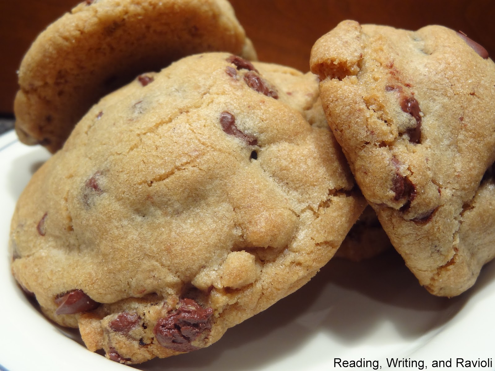 Reading, Writing, and Ravioli: Recipe: Oreo-Stuffed Chocolate Chip Cookies