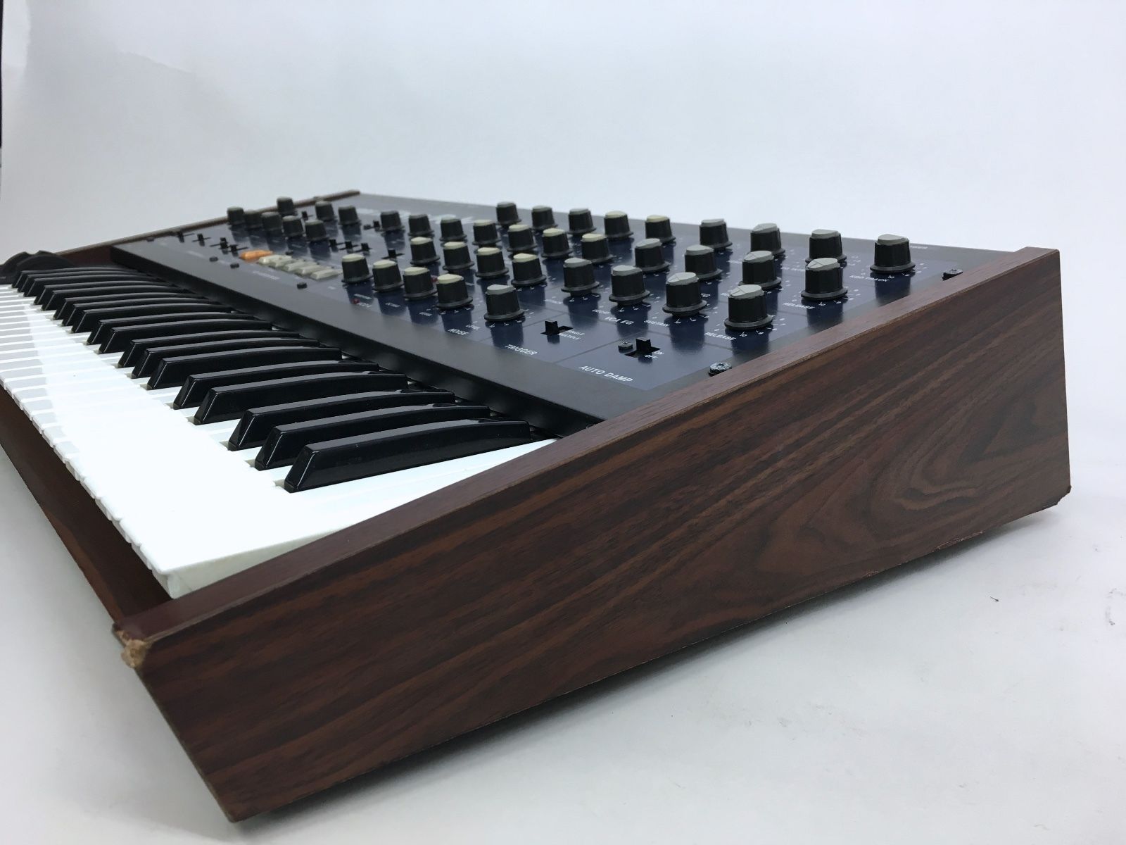 MATRIXSYNTH: KORG Mono/Poly Vintage Synthesizer SN 377510