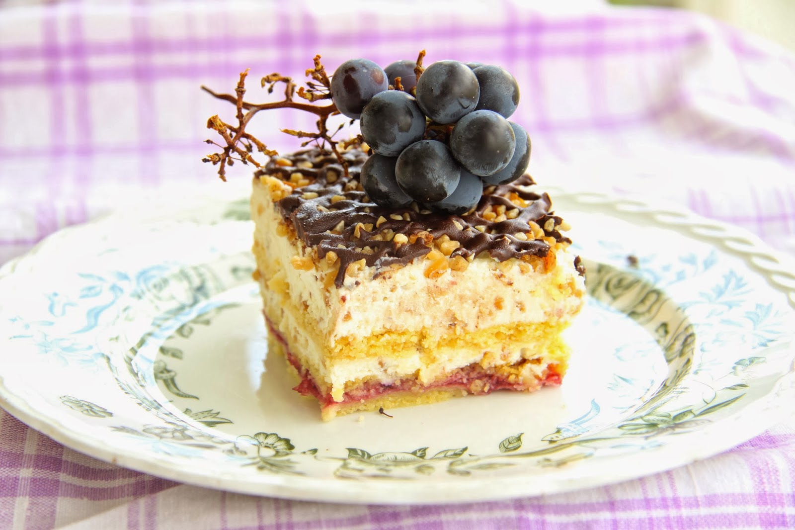 Kohupiima-pähkli tort