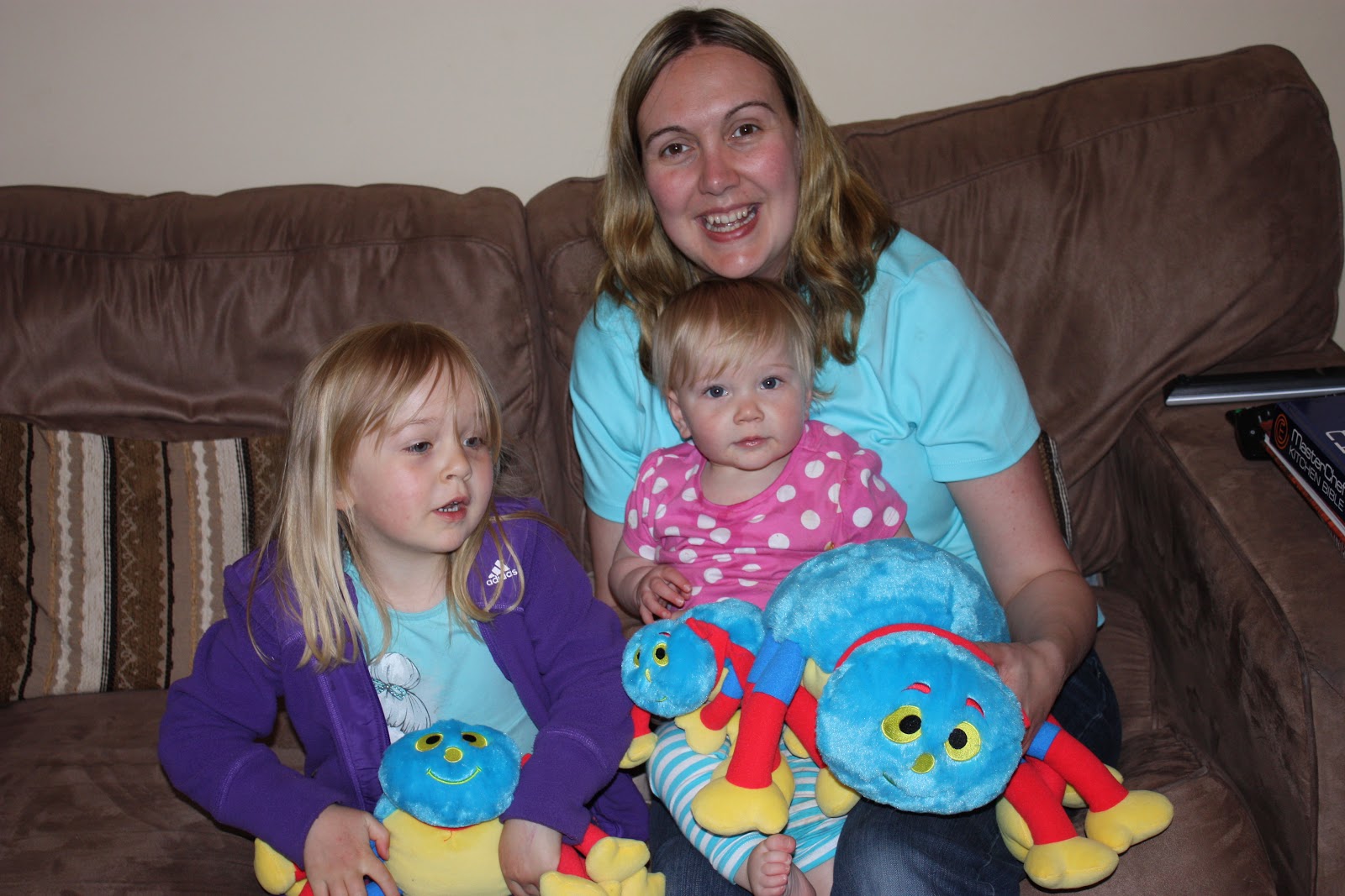 Mellow Mummy: Woolly and Tig Toy Review : Taking life as it comes...