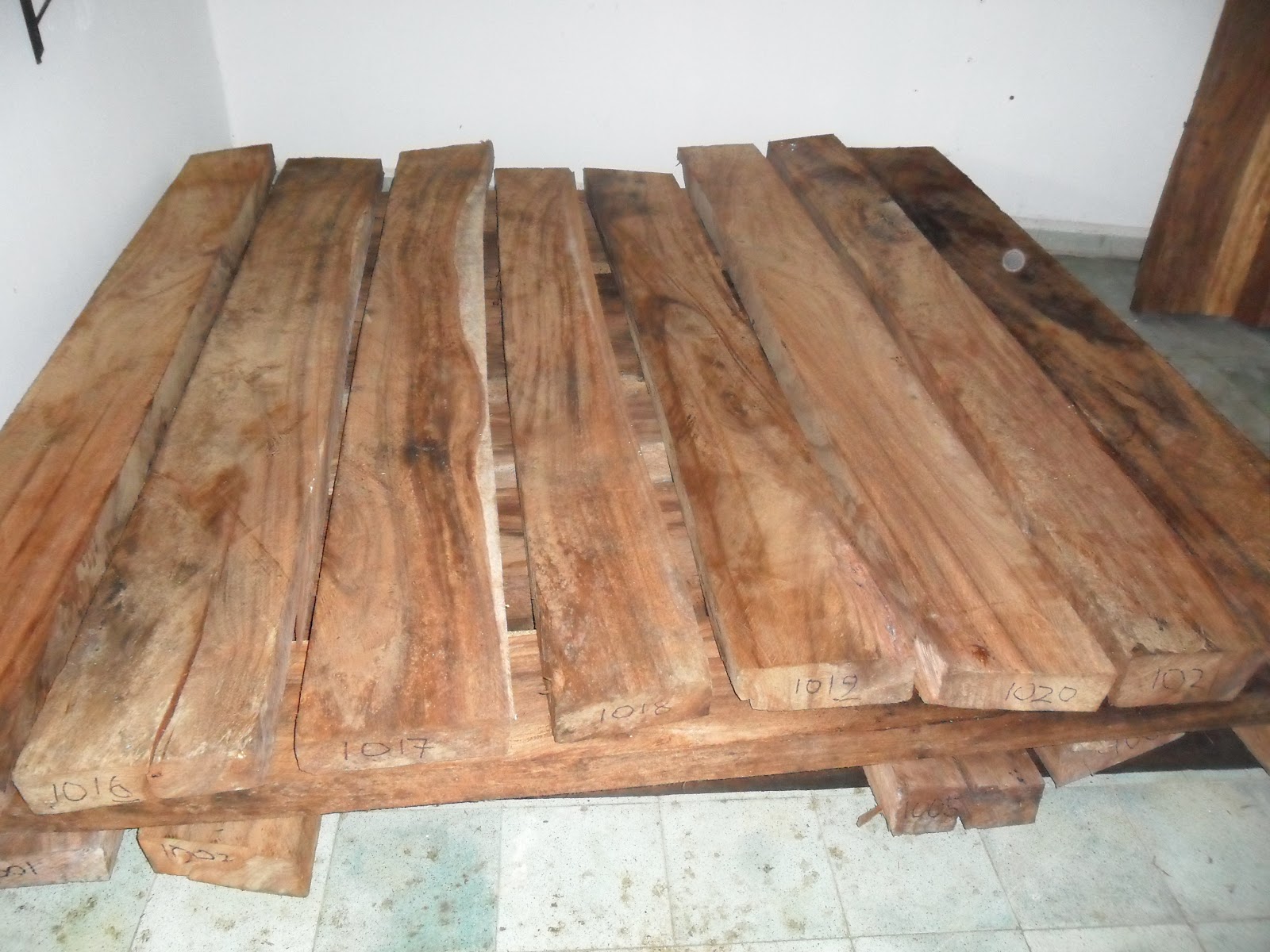 PAROTA: Madera de Parota, Tablones, Tablas, Ruedas Para Mesas