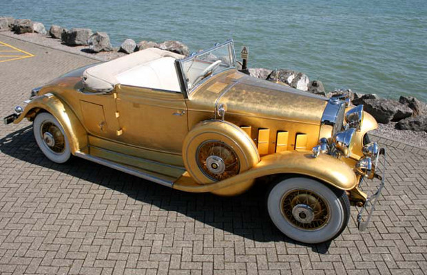 Liberace's 24k Gold Cadillac :: Automobilis