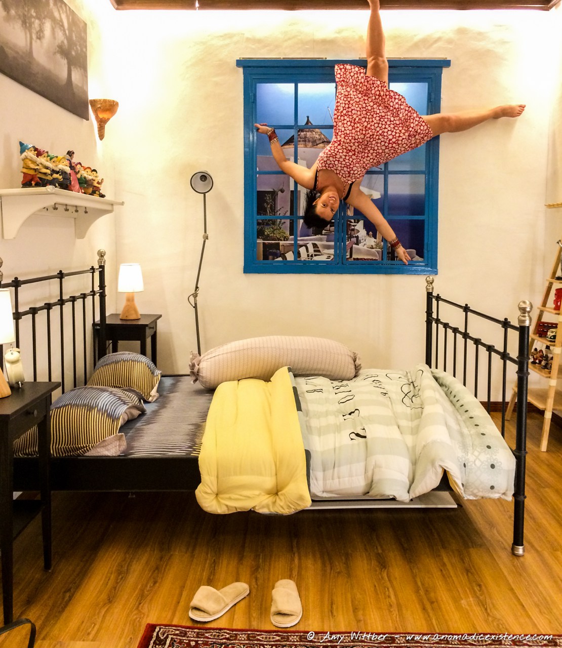 French Vocabulary Illustrated: sens dessus dessous