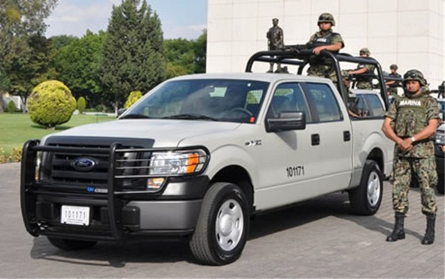 Mexican Marine Commando during an long range recce mission in Sinaloa ...