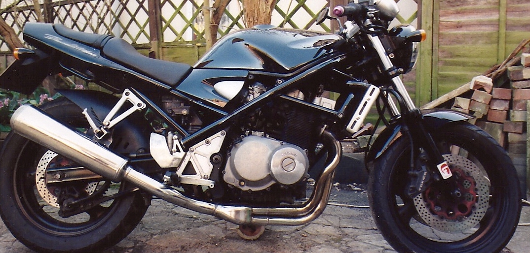 Unique/Dek Bandit 400 blog: Bandit GSF400... "Awe-Inspireiring"