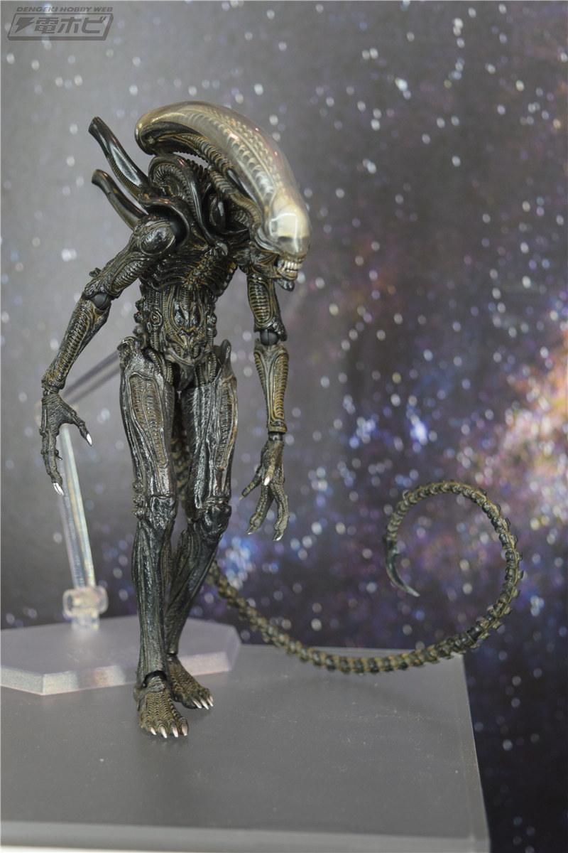 Bionic Vampire Ninja: Takeya Takayuki sculpted Alien & Predator for ...