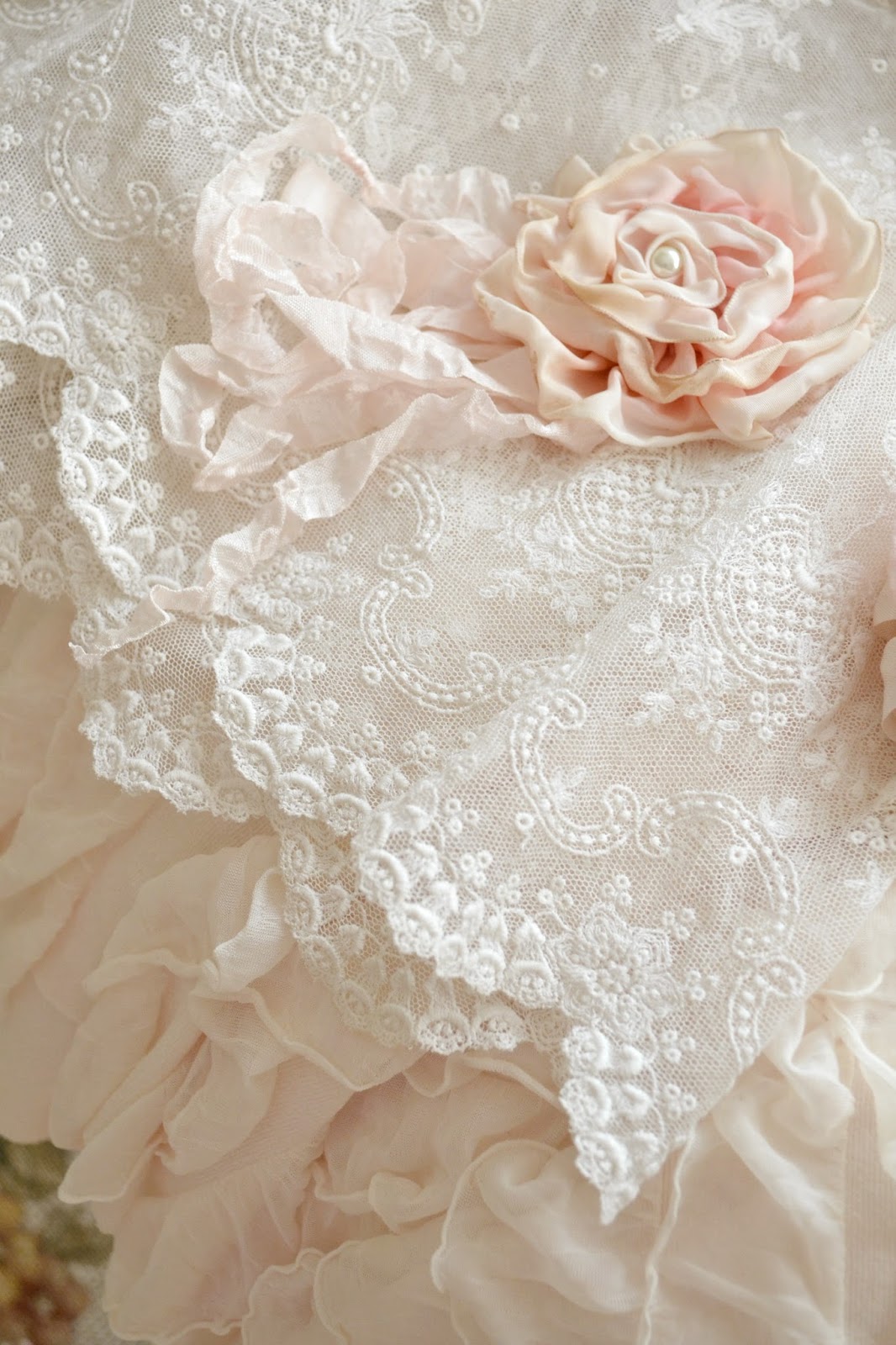 Jennelise: Vintage Lace