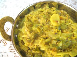 Kugan's Kitchen: VALAI POO KOOTU / Banana Flower kootu