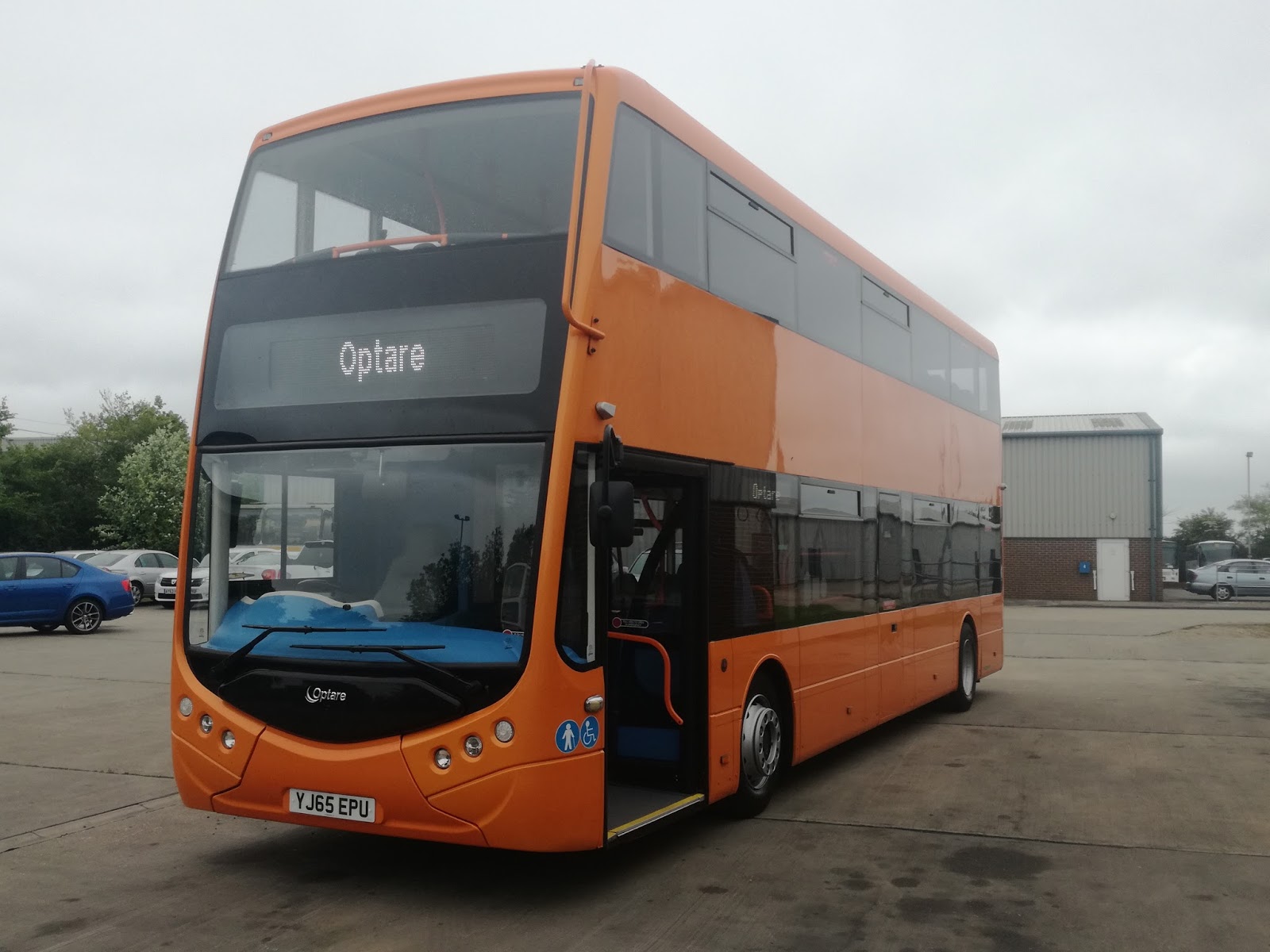 Steve's Bus & Train Page: Optare Metrodecker Arrives & Review