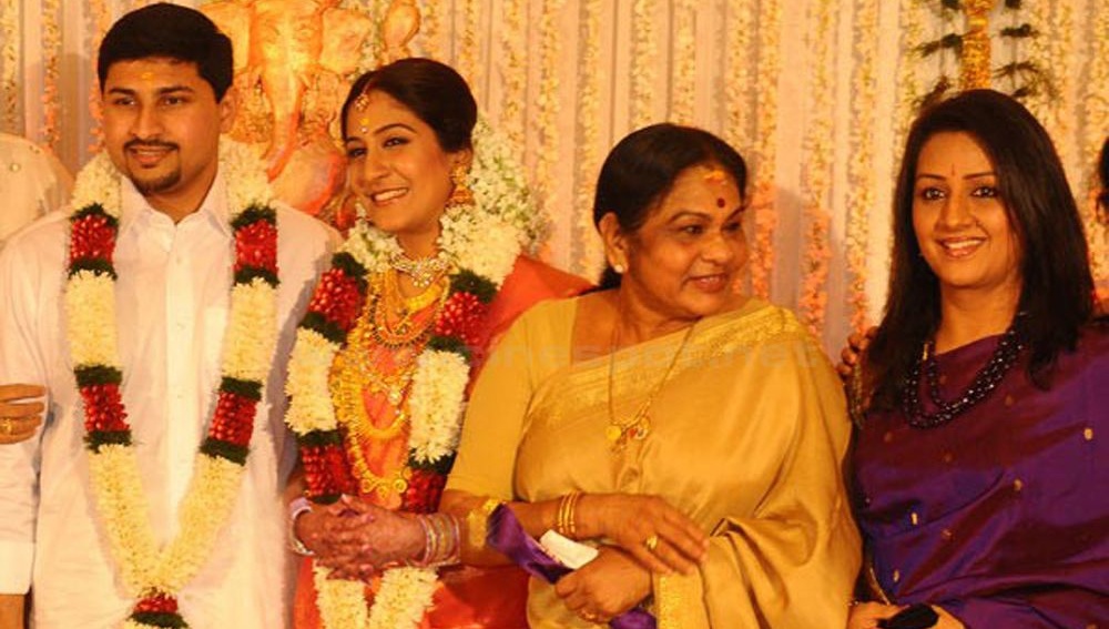 Singer Swetha Mohan wedding Pictures | CelebritiesCouples