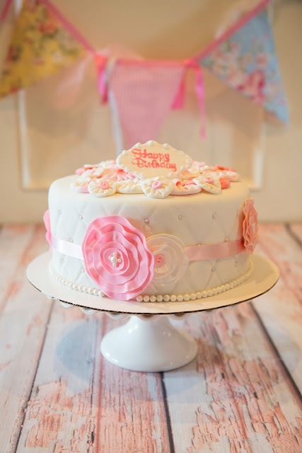Pretty Little Cakes – Tidbits and Tutus