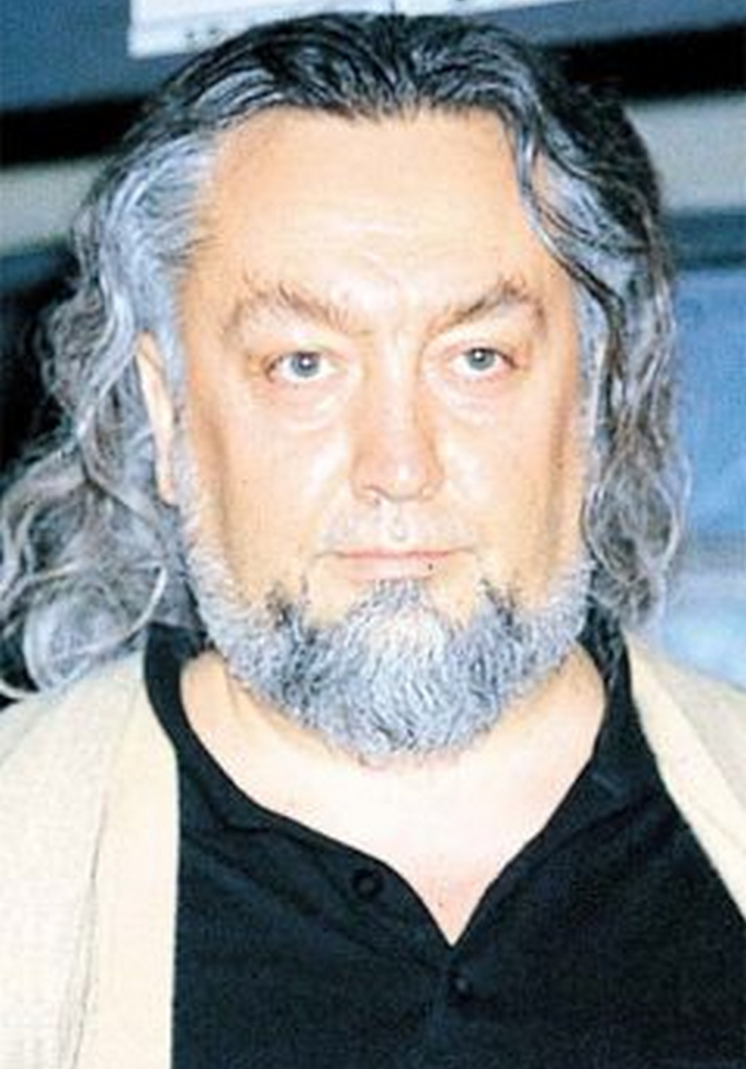 Arşivleyen Adam: Adnan Oktar ve Kediciklerinin Evrimi