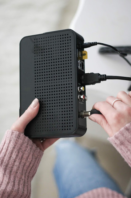 FIVE WAYS TO SAVE ON YOUR MONTHLY HOME EXPENSES | A Classy Fashionista