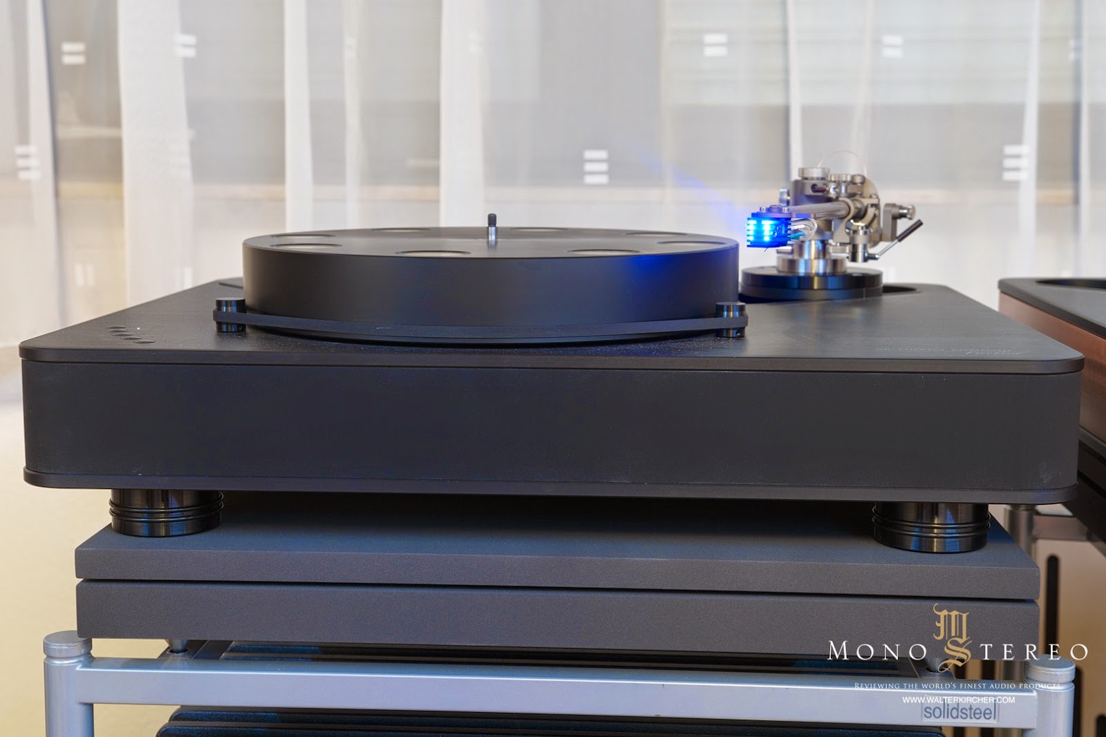 Feickert Analogue factory showroom – M & S | Ultimate High-Fidelity