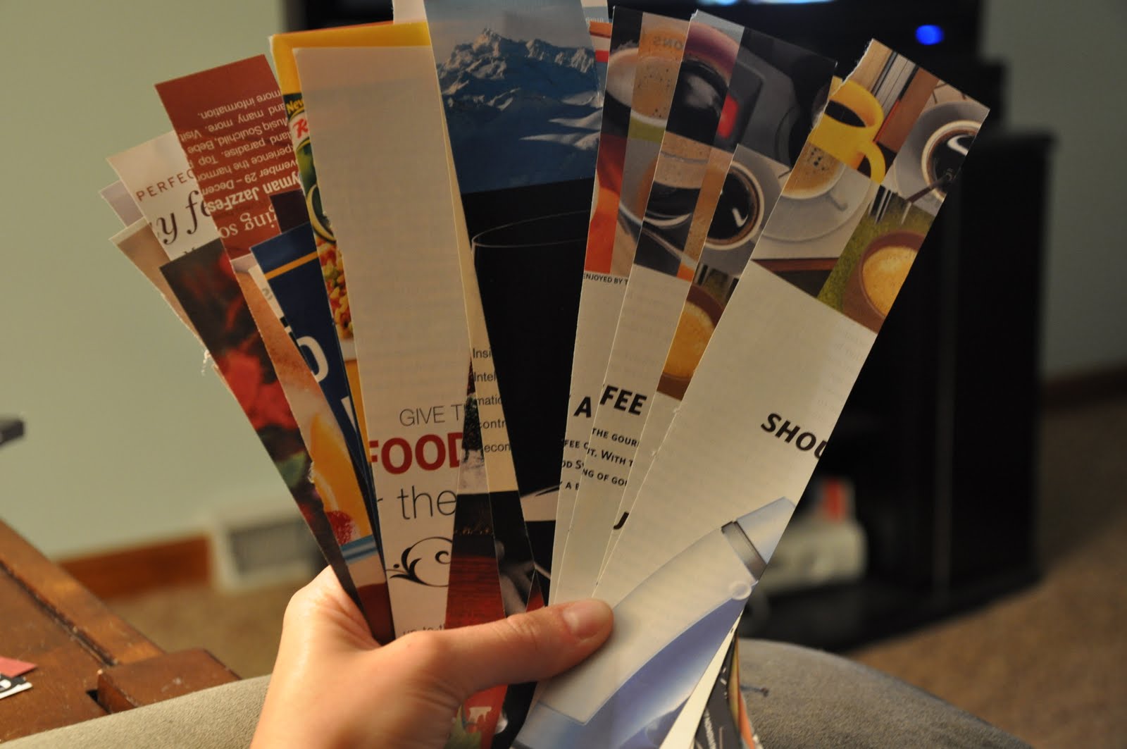 Sharayah Robin: DIY: Rolled Magazine Art