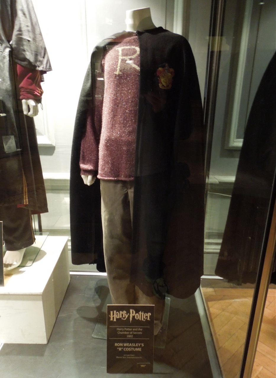 Hollywood Movie Costumes and Props: Harry Potter and Ron Weasley movie ...