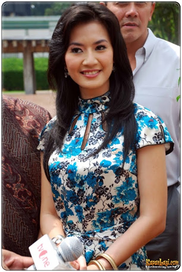 Koleksi Photo Photo Berbingkai: ASTI ANANTA ( 8 PHOTO )