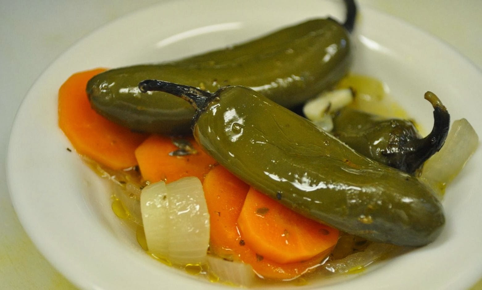 CHILES EN VINAGRE O ESCABECHE (RECETA) - EL BOTANERO