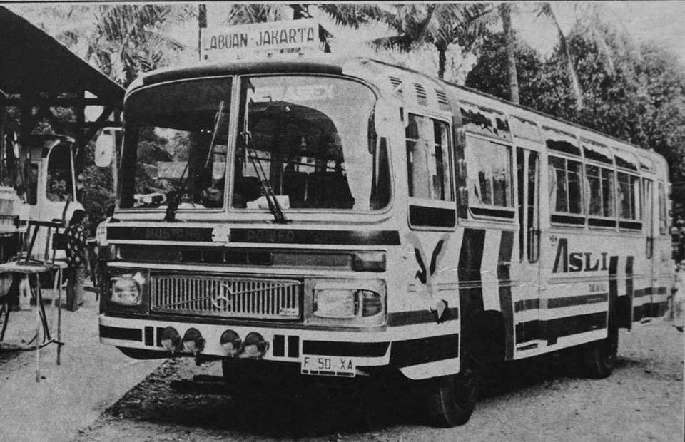 TERMINAL BUS JADUL & PANGKALAN TRUCK LAWAS: IKLAN BUS MERCEDES BENZ 1972