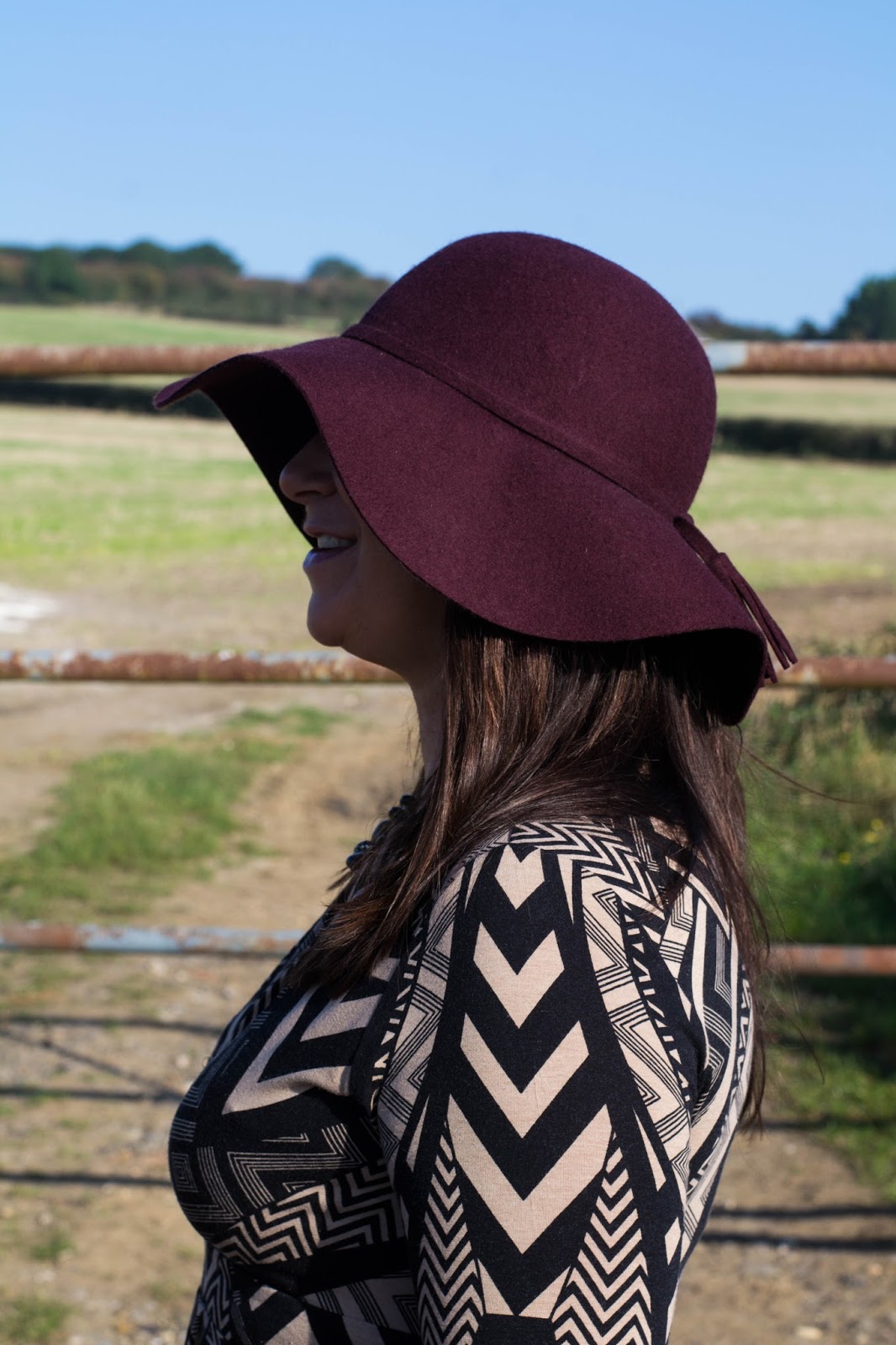 5Over5O - A woman wears many hats! | Mummabstylish