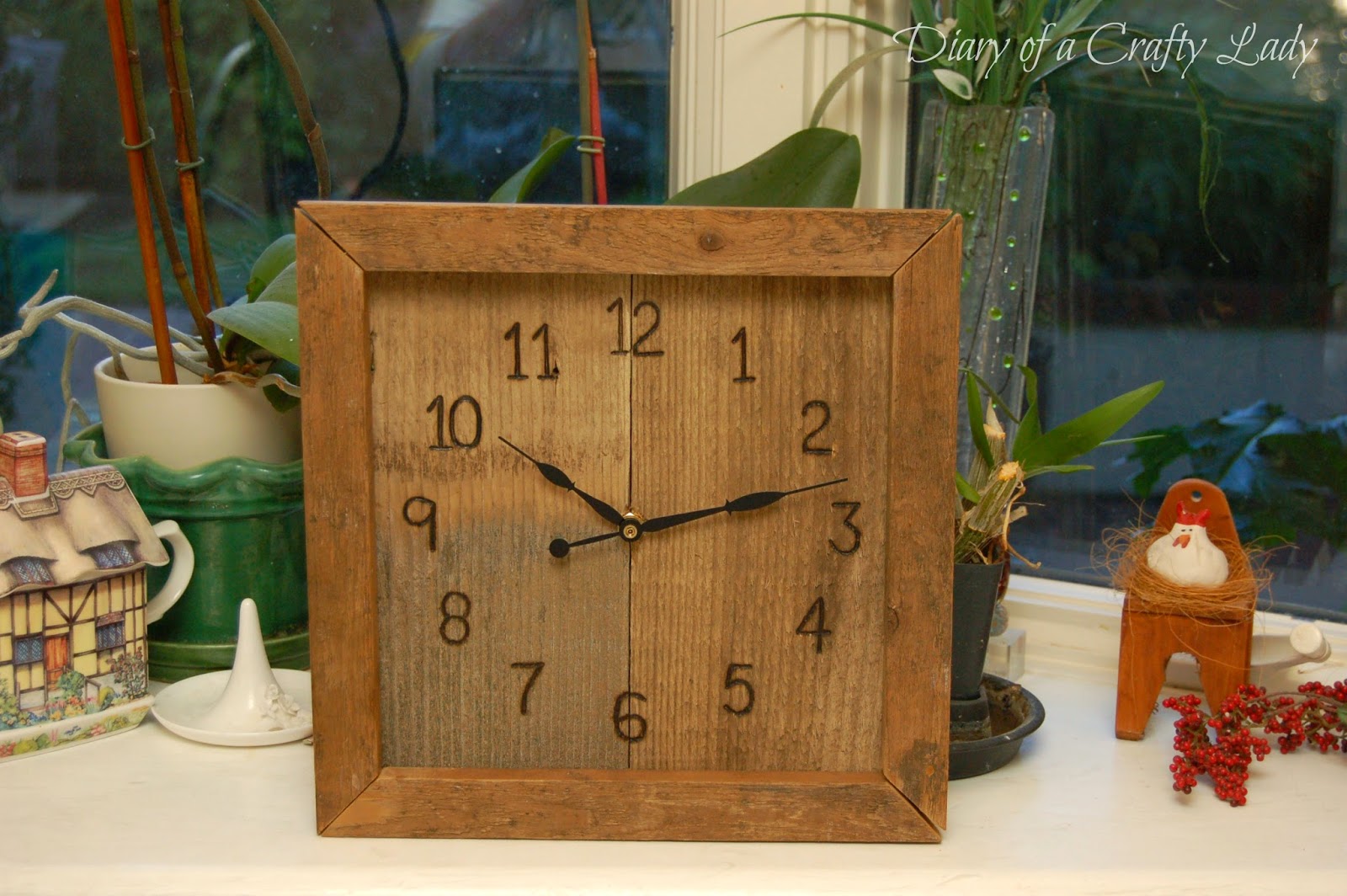 Diary of a Crafty Lady: Wood-burned clock from Reclaimed Wood