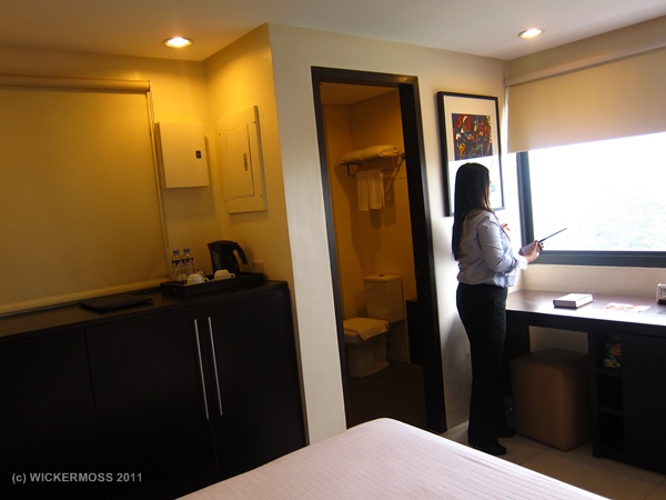 WICKERMOSS: REVIEW: The Oracle Hotel and Residences.