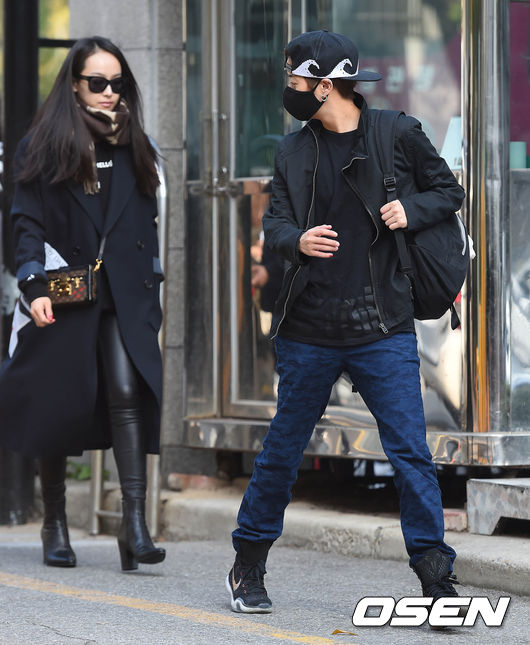 Check out the pictures from f(x)'s arrival at Music Bank - Wonderful ...