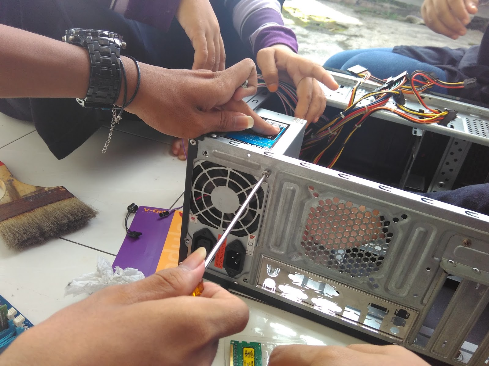 Bongkar Pasang PC (Personal Computer) ~ iswaroh13