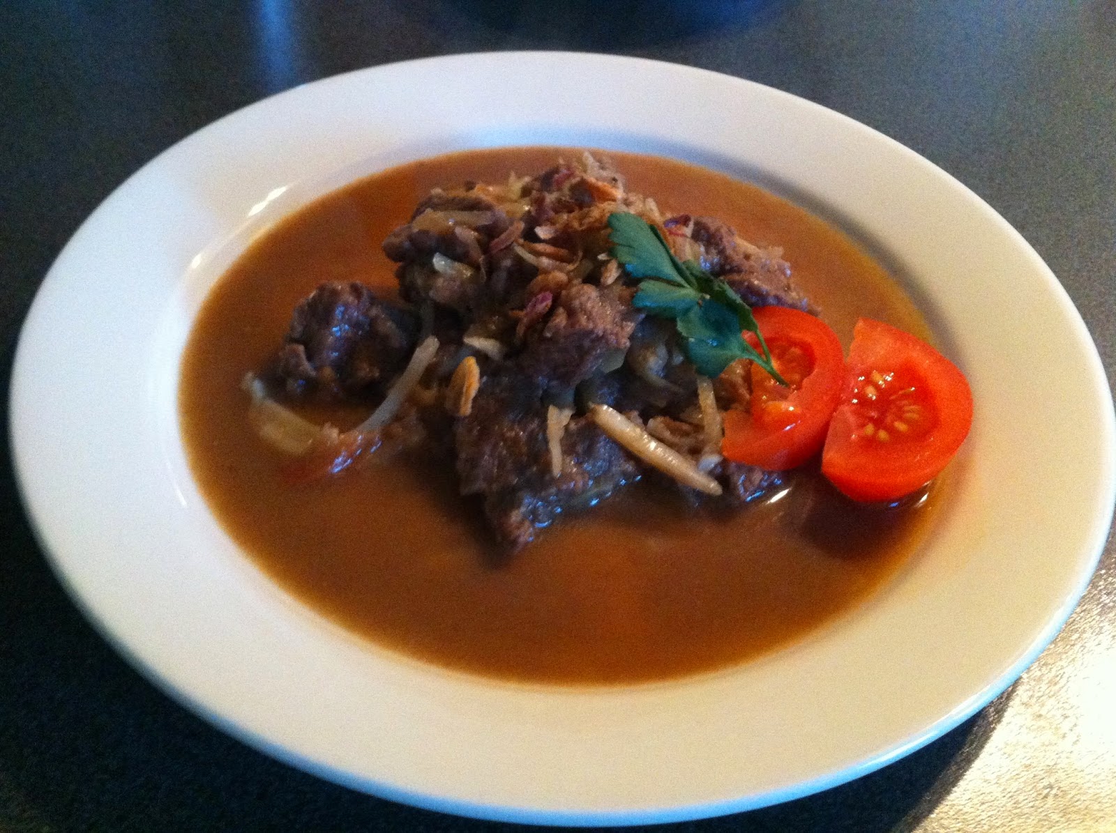 Tongseng Sapi [ Beef Stew in Curry-like Soup ] | Pimentious