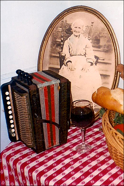 Il Regno: The Heritage and Culture of the Italian Concertina