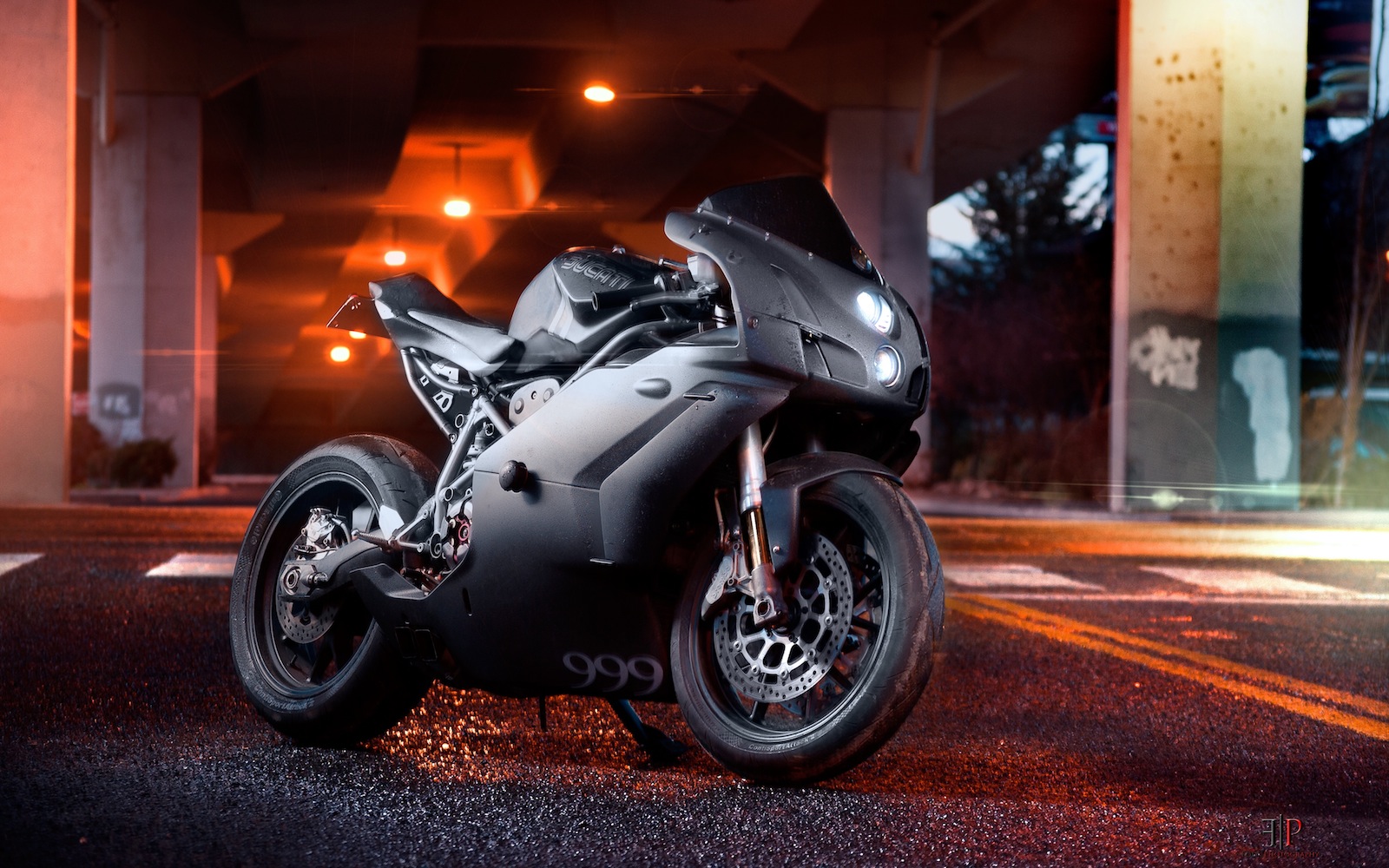 Ebyay's 999 Custom - Inazuma café racer