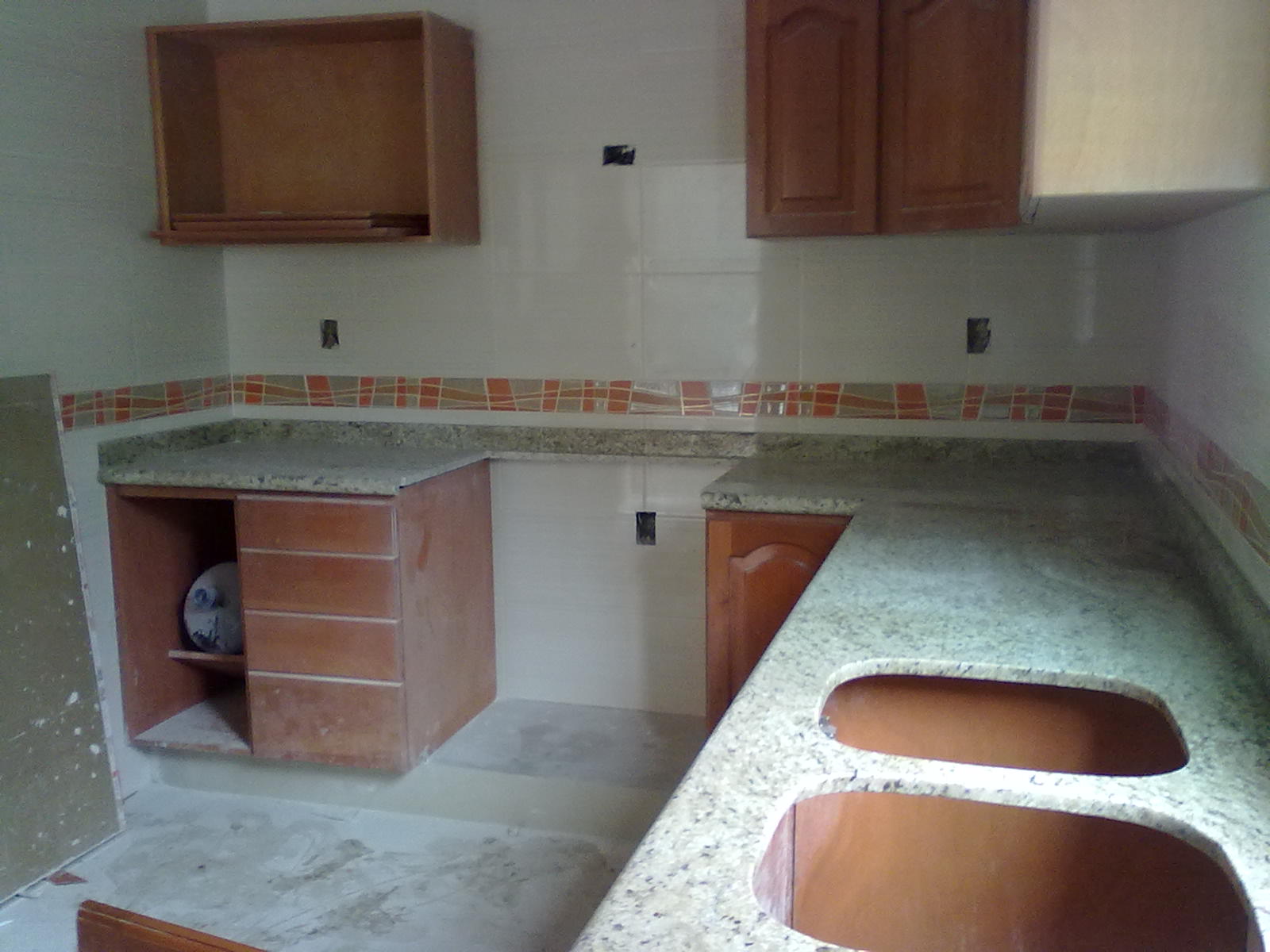 ROMAN DE LA ROSA ROMERO: COCINAS DE GRANITO