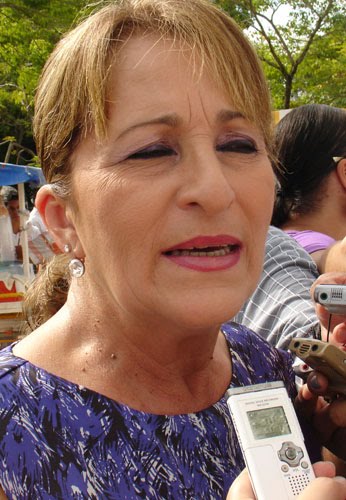 ¡LA VERDAD SE IMPONE!: BEATRIZ LUQUE GREEN VIOLA LEYES, AGARRA DINERO ...