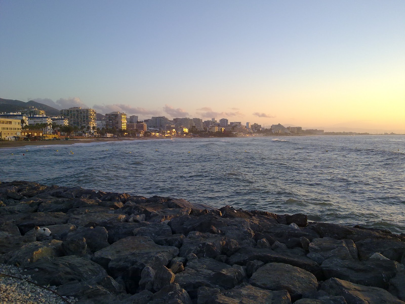 PUESTO DE ALBA: PLAYA DE BENALMÁDENA
