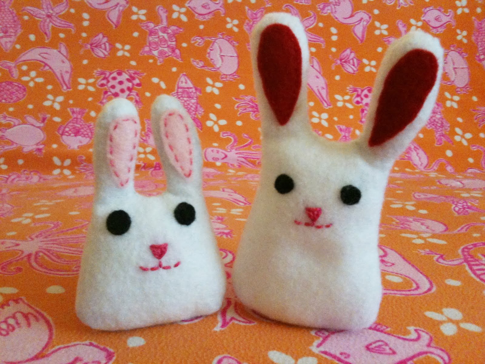 Two Sisters Knits and Bits: Bits :-) Felt Stuffies