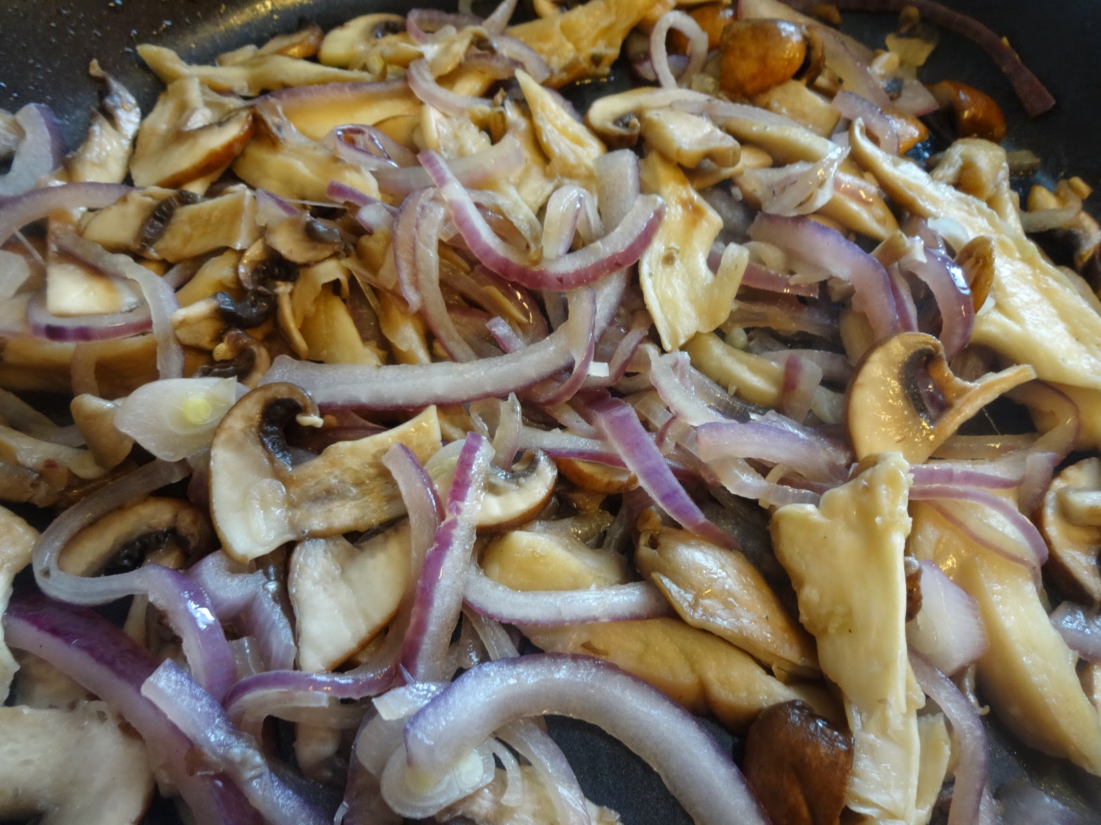 Edels Mat : Sopp- og estragonsaus