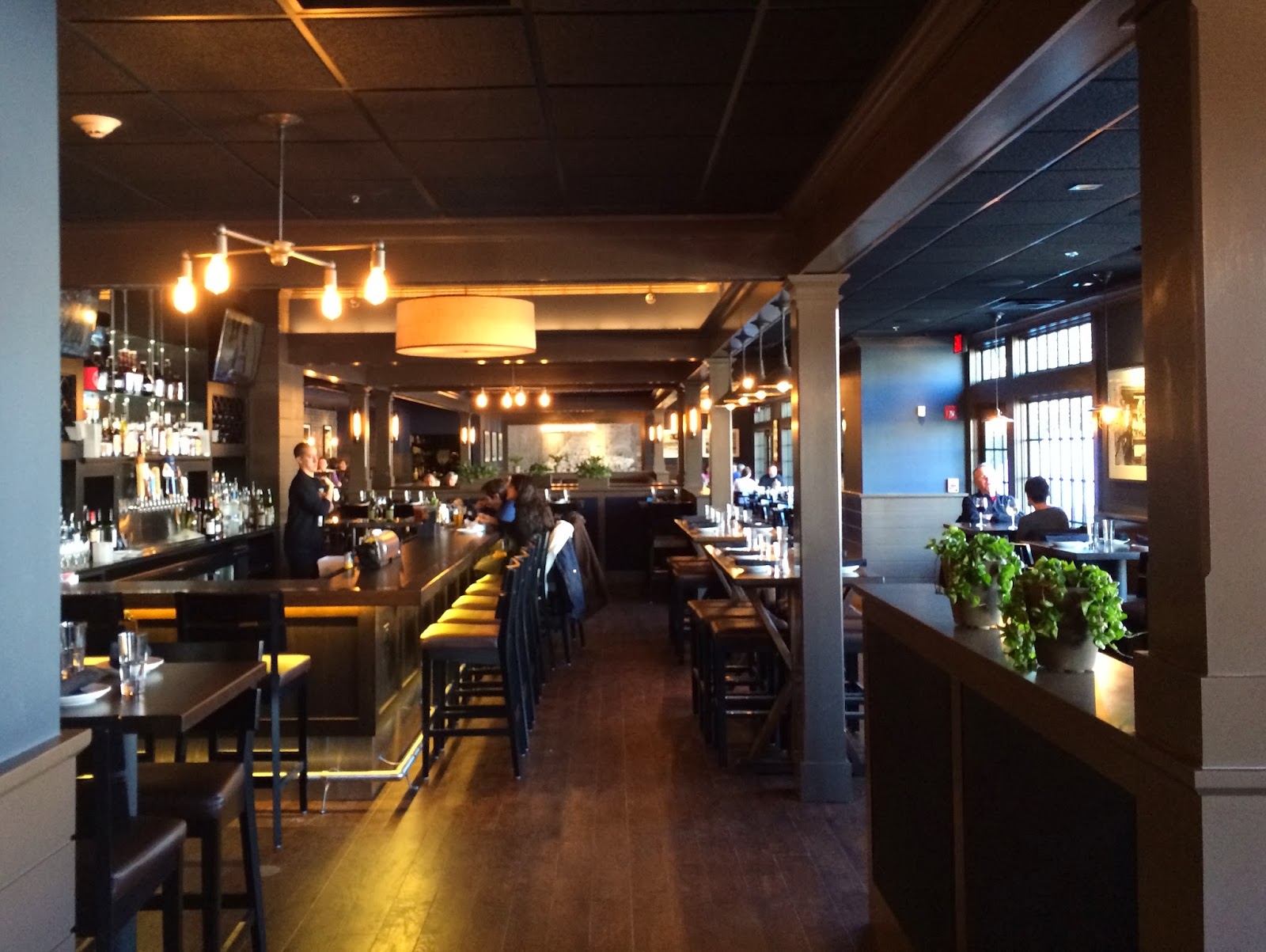 The Wellesley Wine Press: Review: The Local Kitchen & Drinks Wellesley