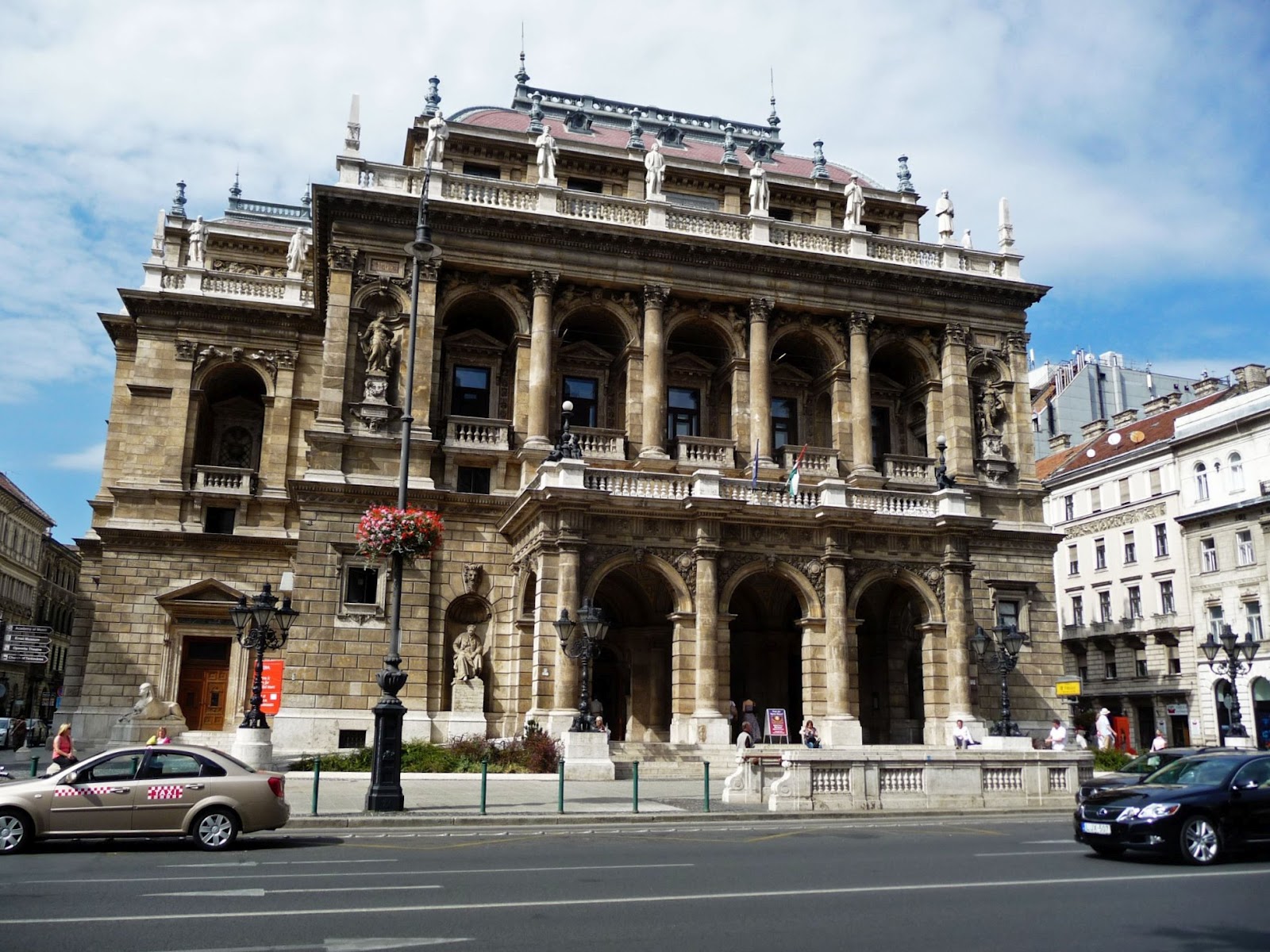 La ópera de Budapest ~ Alter Lydia